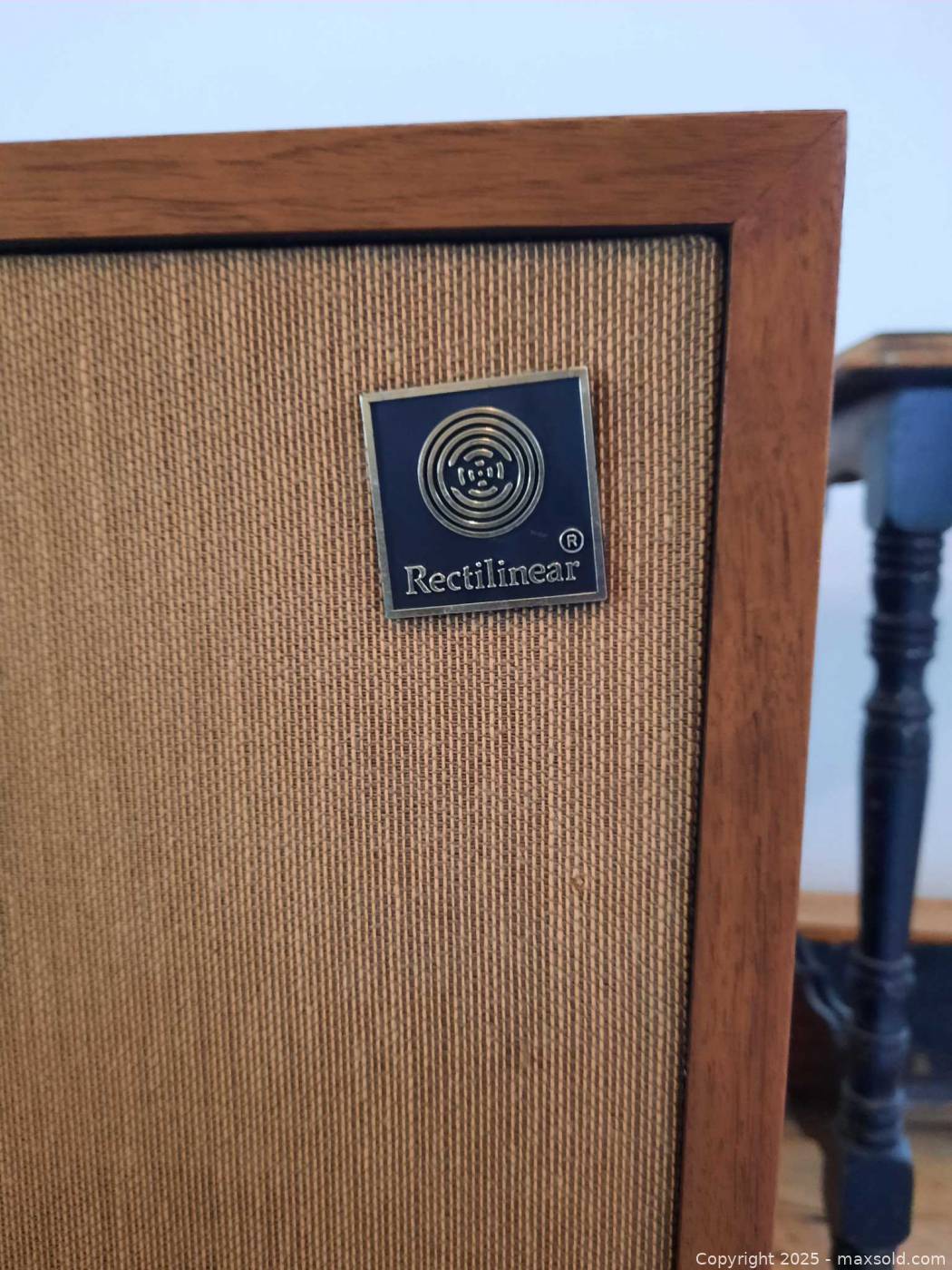 Rectilinear XI-A speaker pair | Maxsold