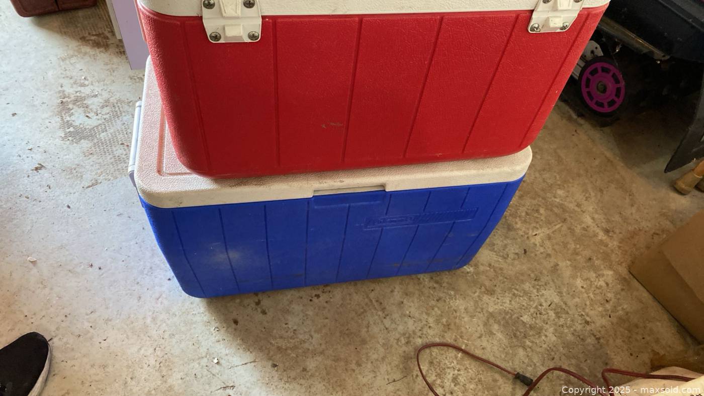 Coleman rigid plastic chest coolers, 2 | Maxsold