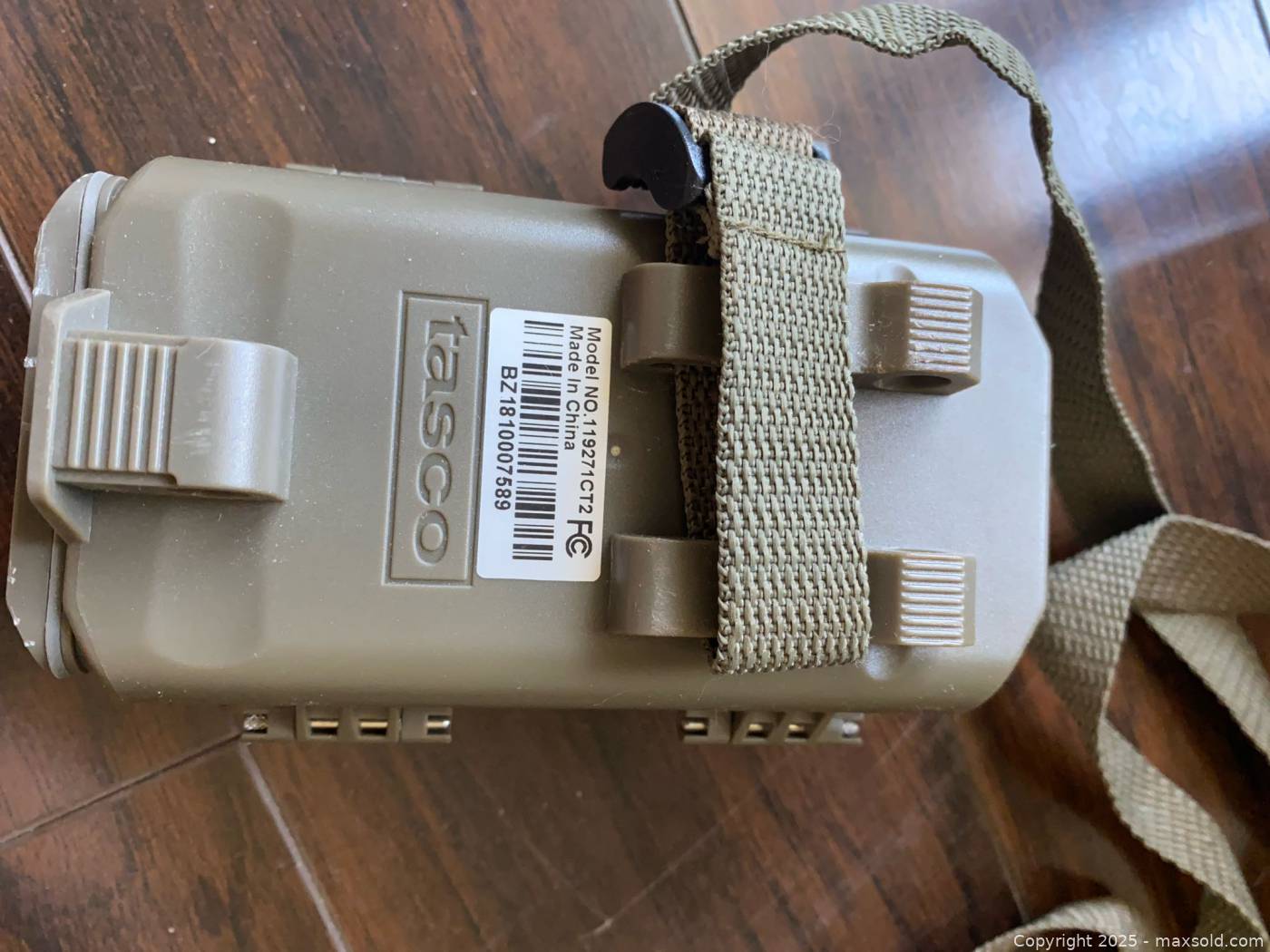 Nikon Binoculars, Maglite Flashlight, Tasco Trail Camera | Maxsold