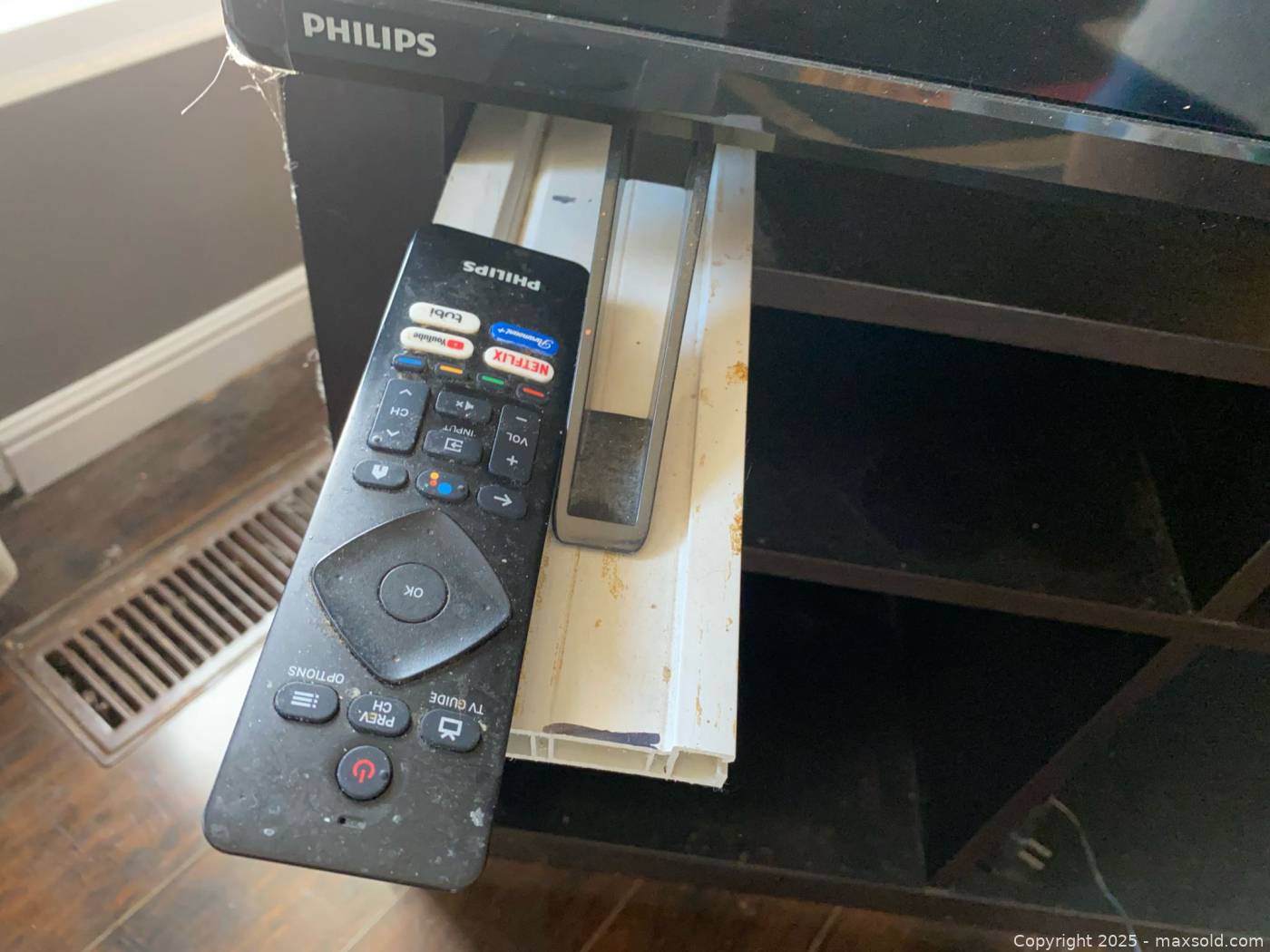 Philips 65" Android Smart TV with remote | Maxsold
