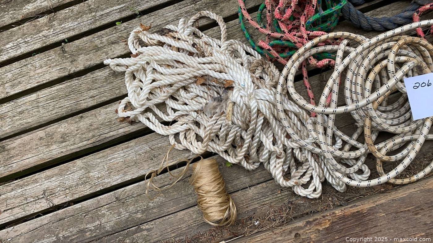 Assorted synthetic and natural fiber ropes | Maxsold