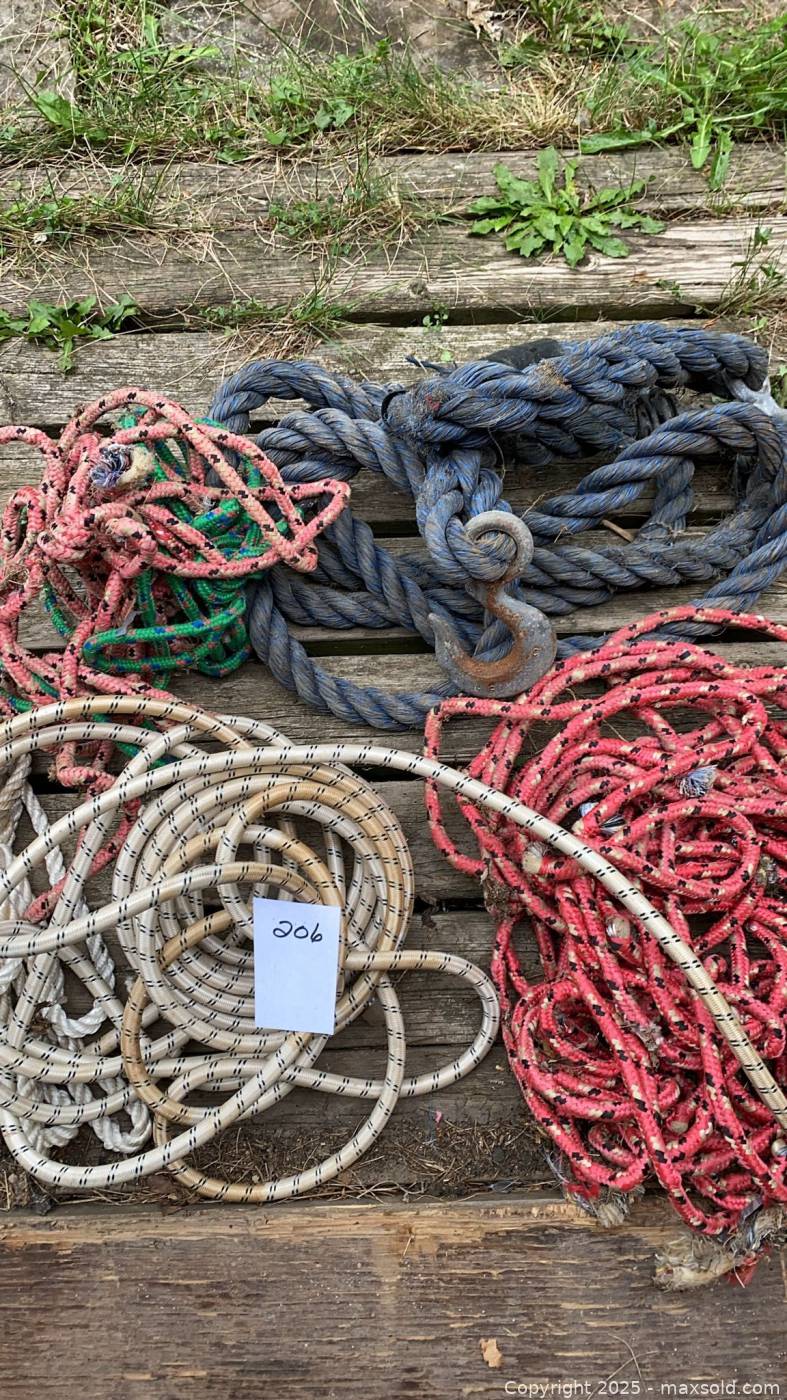Assorted synthetic and natural fiber ropes | Maxsold