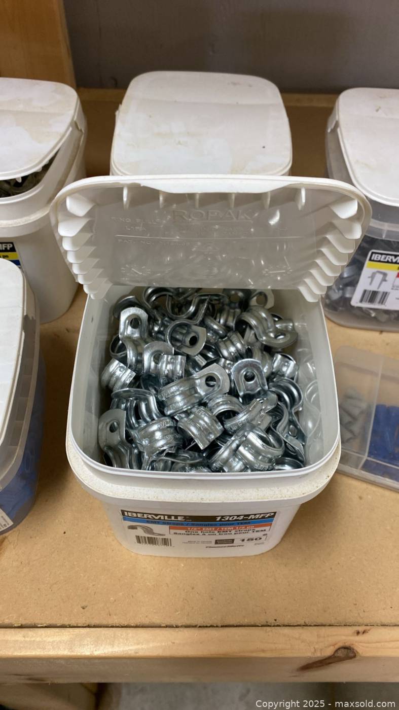 Bulk electrical connectors, staples, wire nuts | Maxsold