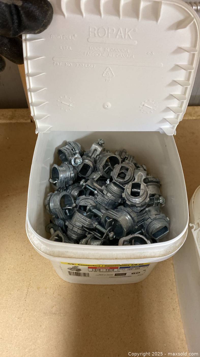 Bulk electrical connectors, staples, wire nuts | Maxsold