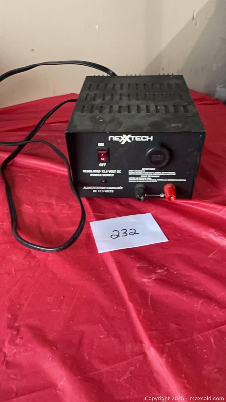 Nexxtech regulated 13.8V 5A DC power supply | Maxsold