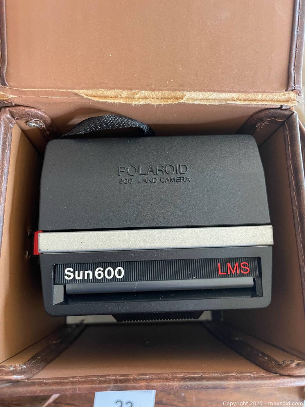 Polaroid Sun 600 LMS Instant Film Camera with Case | Maxsold