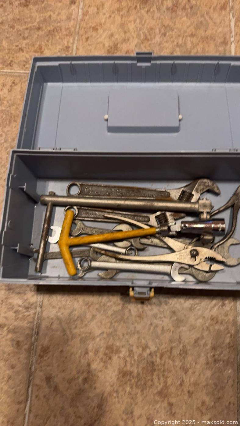 Assorted hand tools with gray plastic toolbox | Maxsold