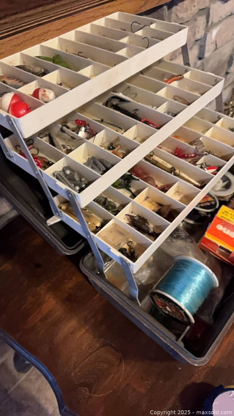 Hard tackle box with assorted fishing tackle | Maxsold