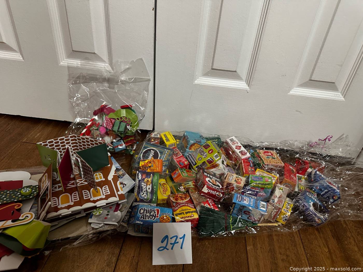 Mixed Miniature Grocery Boxes And Holiday Die-Cuts | Maxsold