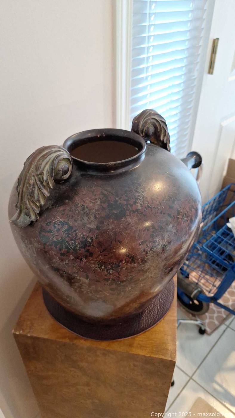 Burl Veneer Pedestal and Ceramic Vase | Maxsold
