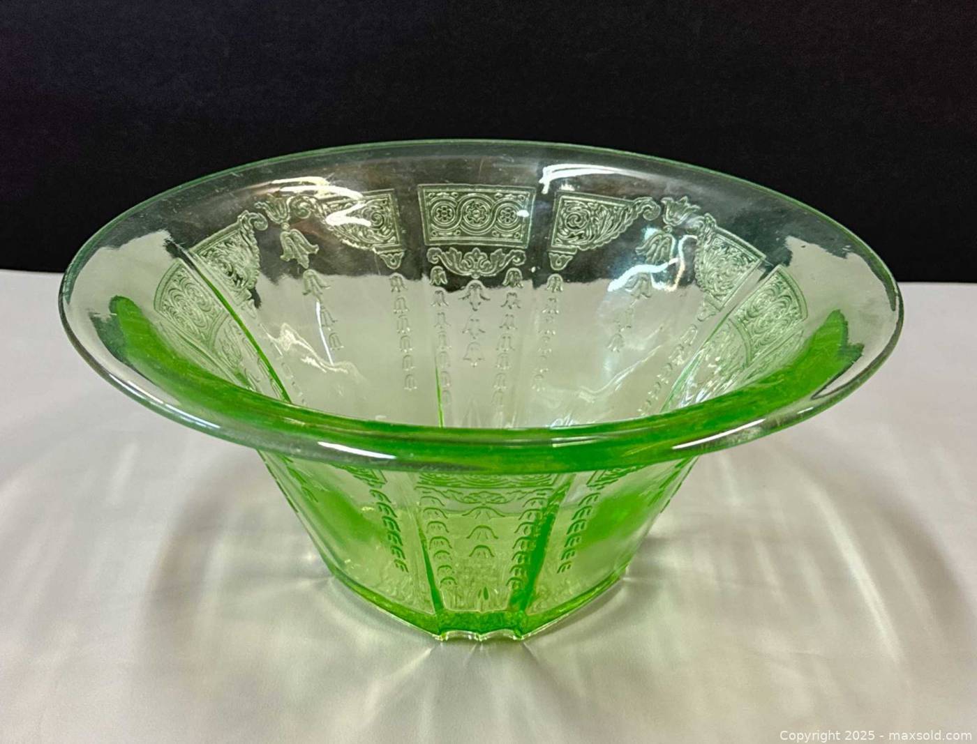 Green Depression Glass Princess Pattern Bowl | Maxsold
