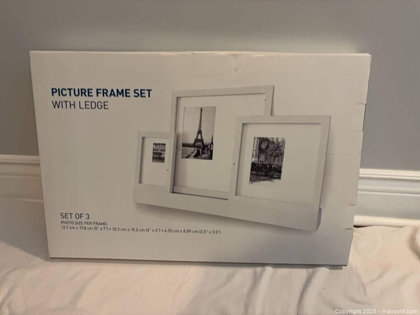 Picture frame set with ledge | Maxsold