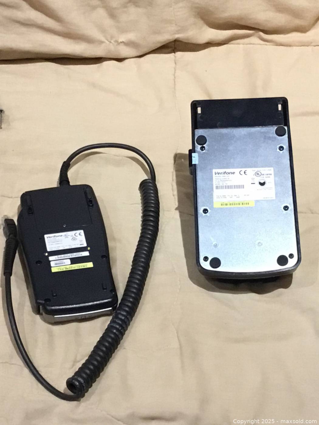 Verifone VX820 Duet payment terminal system | Maxsold