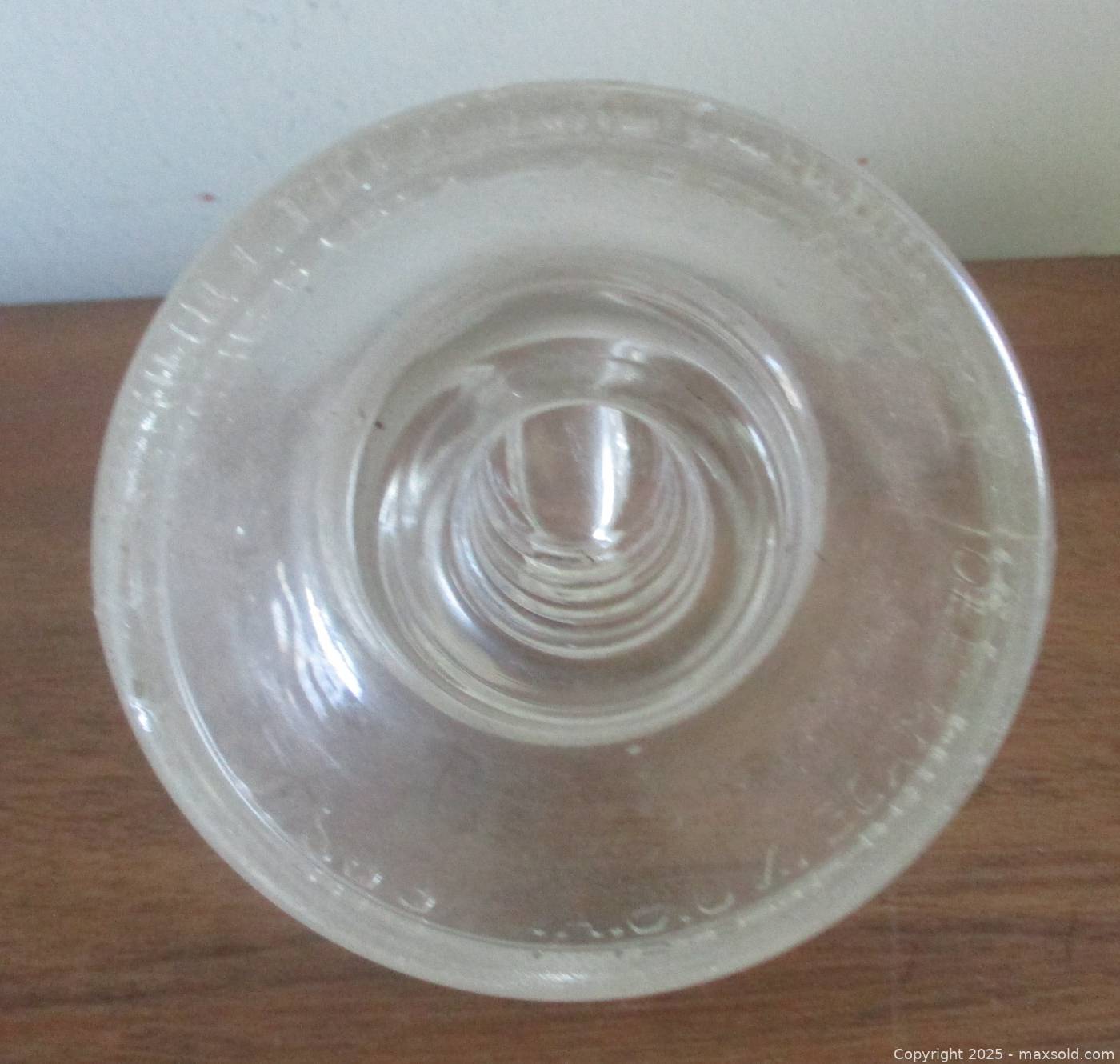 Corning Pyrex clear glass insulator | Maxsold