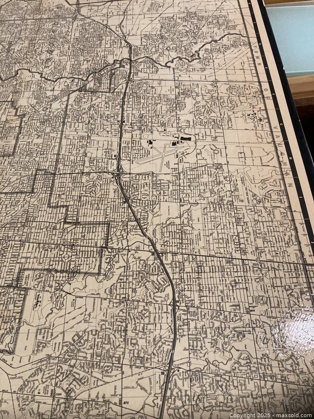 Metropolitan Toronto wall map 45 in x 73 in | Maxsold