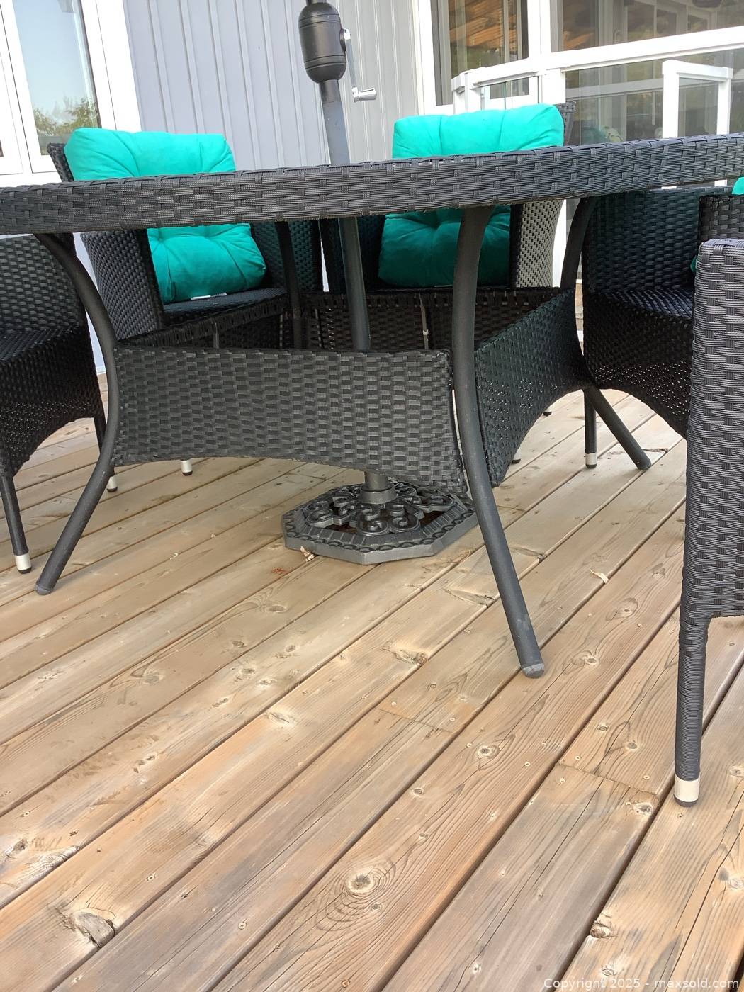 Round wicker patio table, 6 chairs, umbrella | Maxsold