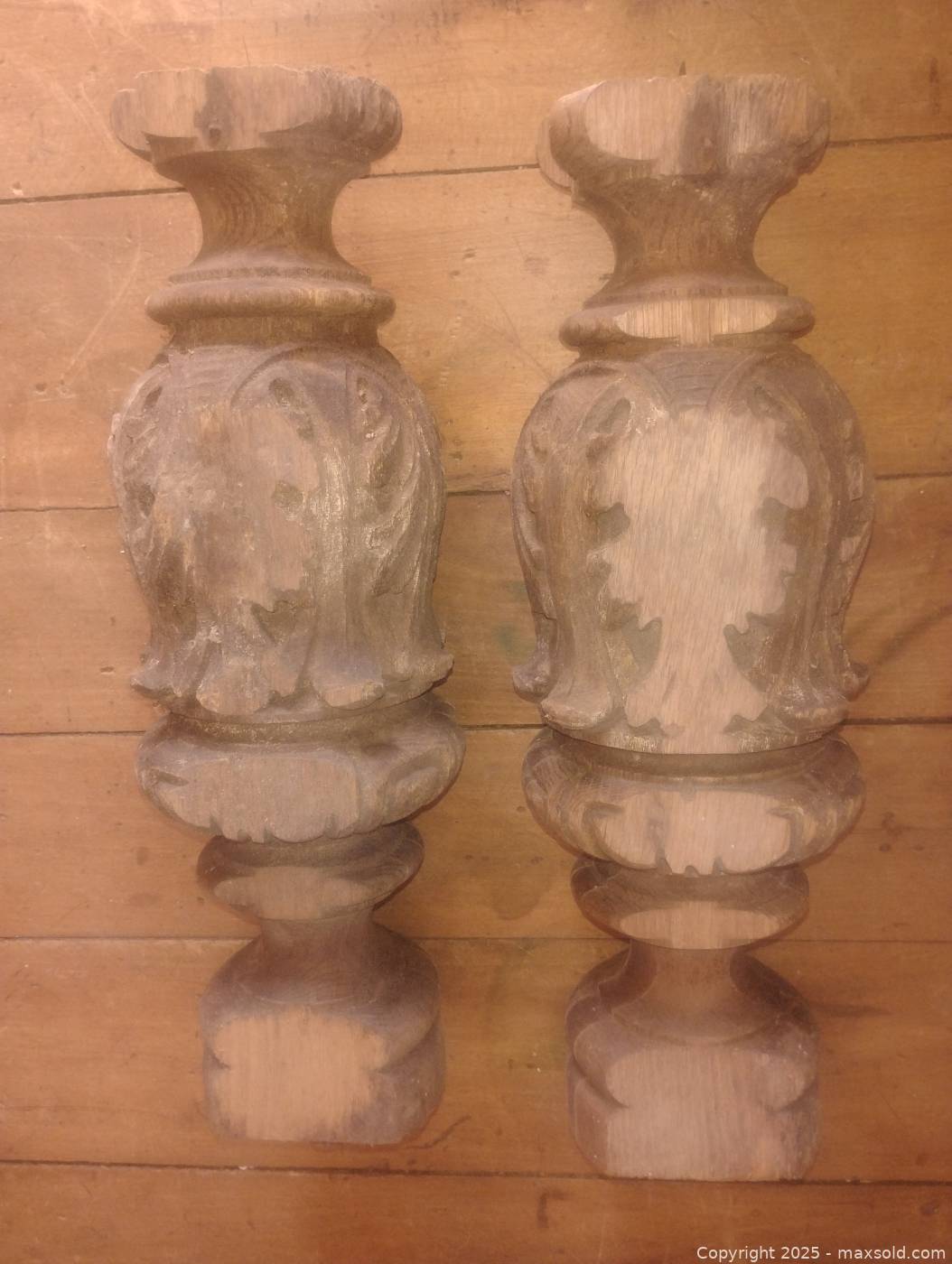 Chunky carved oak baluster posts pair | Maxsold