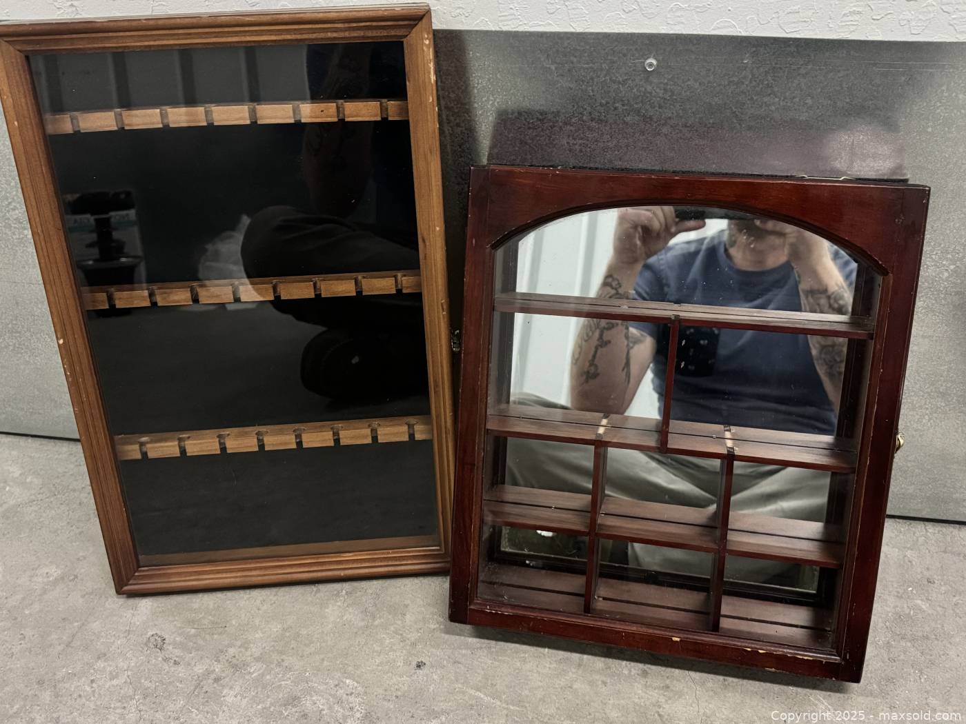 Glass-Door Mirrored Curio Cabinet and Slotted-Rail Display Rack | Maxsold