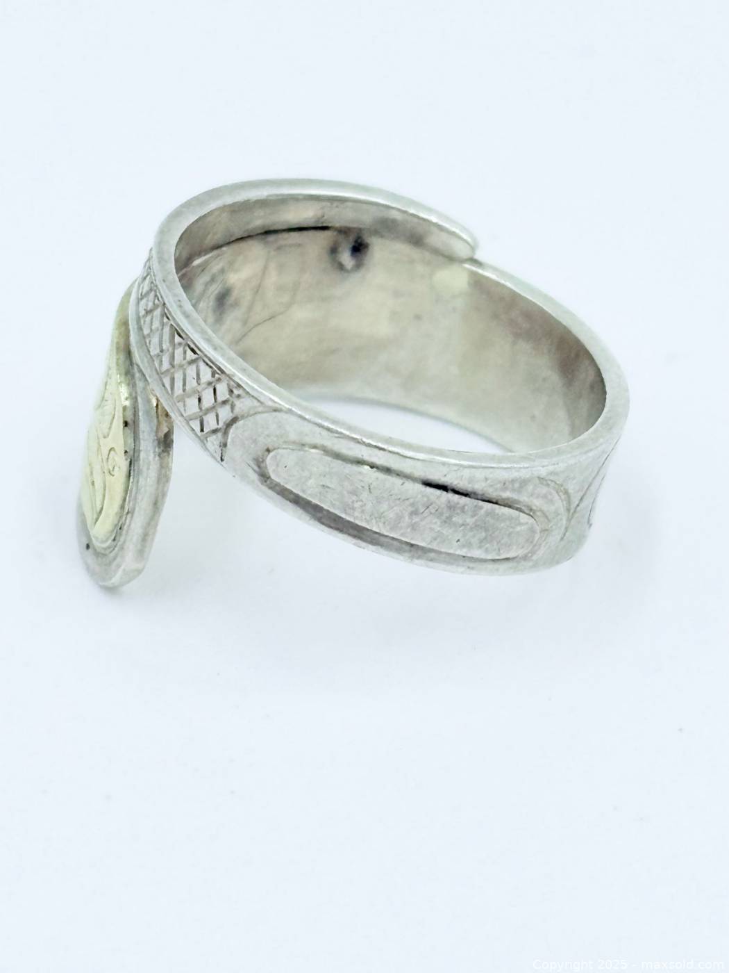 First Nations Sterling Silver & 14K Gold Eagle Ring 4.28g | Maxsold
