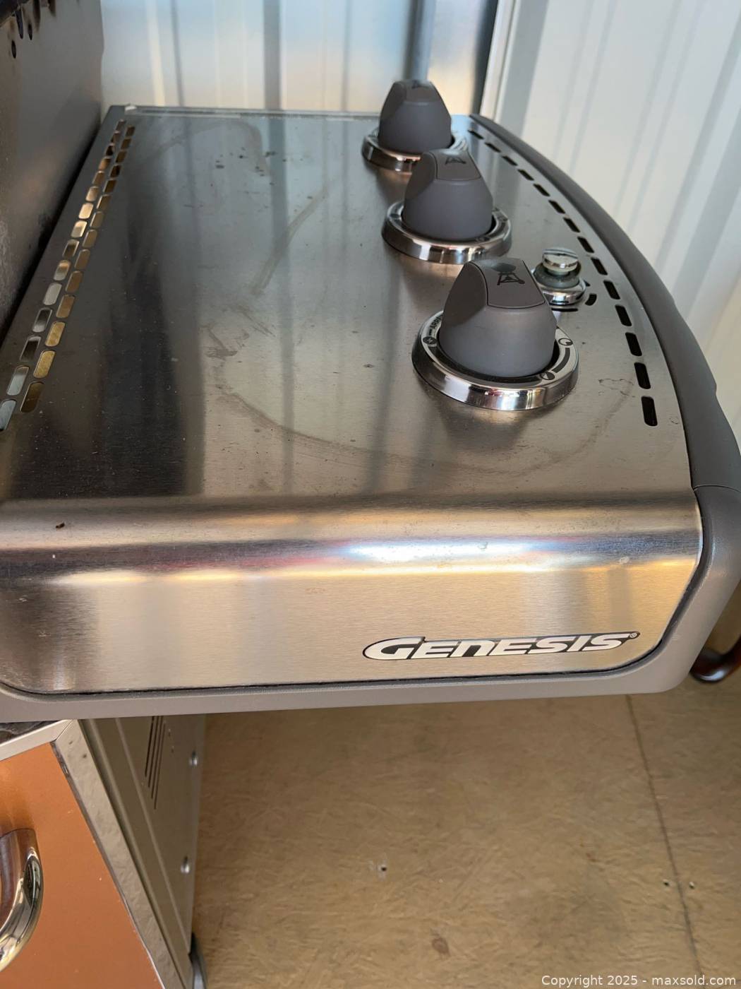 Weber Genesis 3-Burner Propane Grill | Maxsold