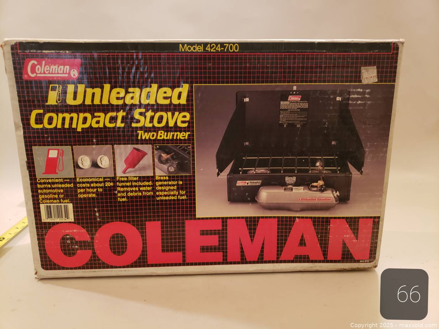Coleman Model 424-700 two-burner compact stove | Maxsold