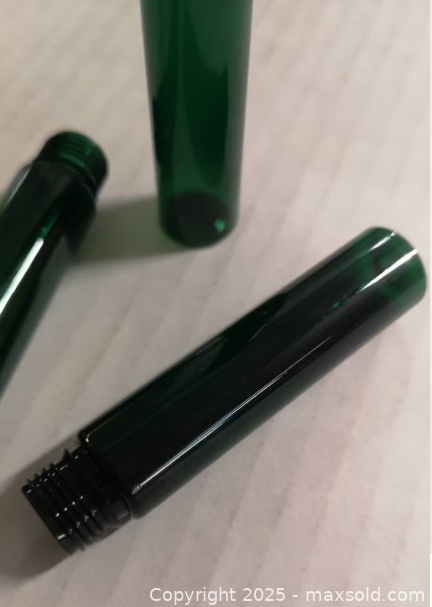 8,000 10 ml Dark Green Plastic Vials & 8,000 White Caps | Maxsold