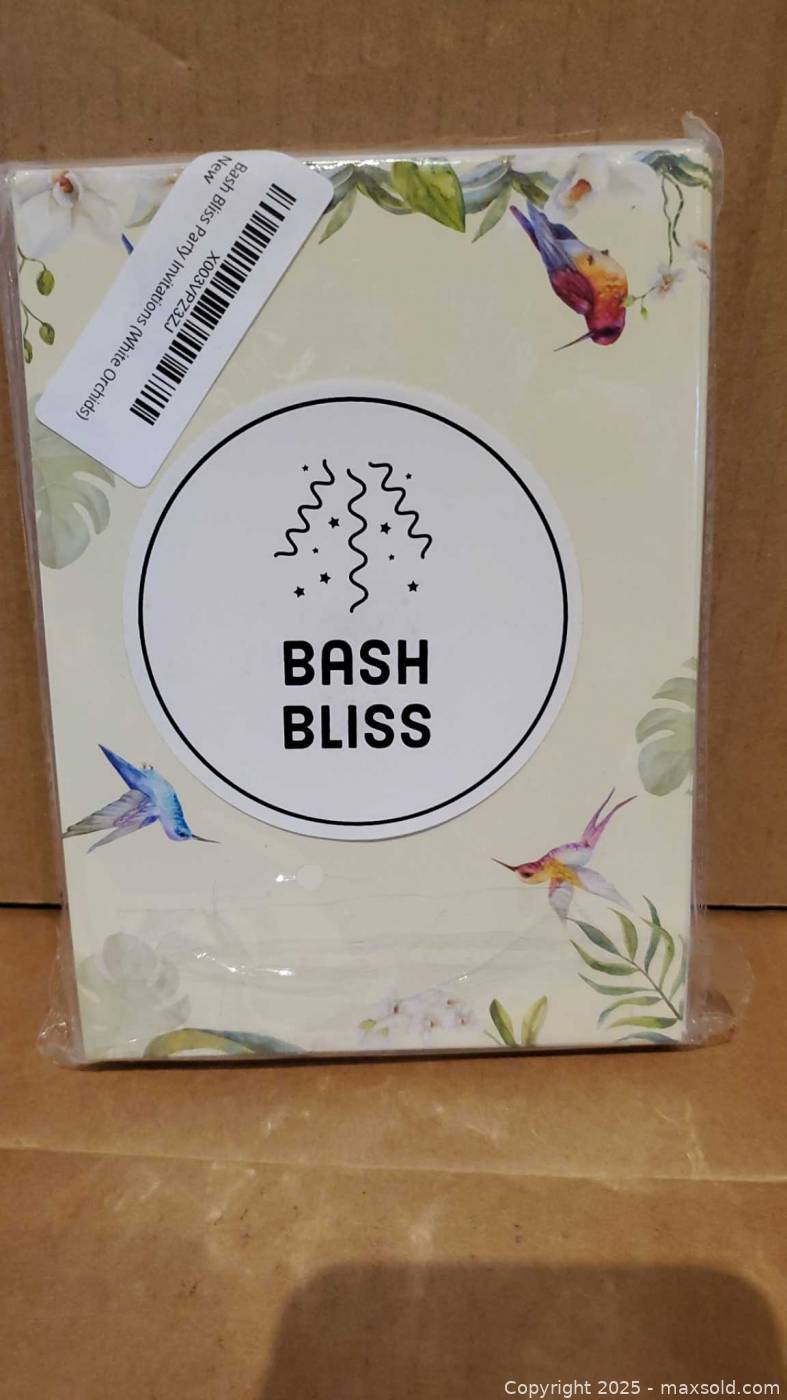 Bash Bliss White Orchid invitations 20 pack | Maxsold