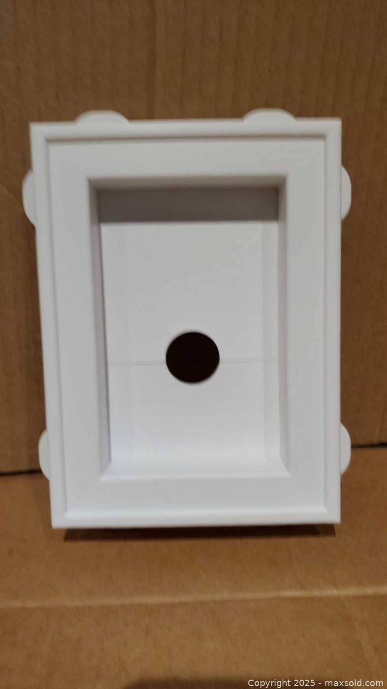 Mid America Split Block Mini Mounts, White, 10-Pack | Maxsold