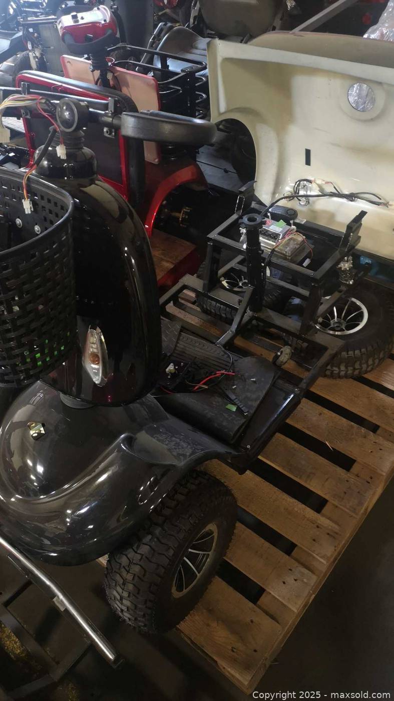 Two Daymak 4-Wheel Mobility Scooter Chassis | Maxsold
