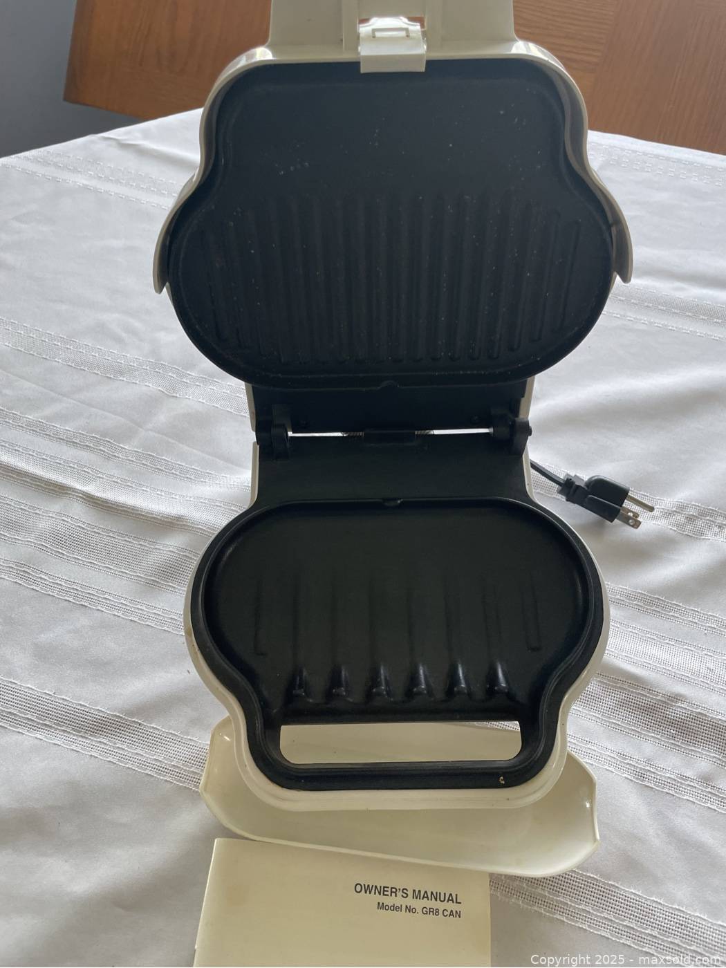George Foreman Lean Mean Grill with Manual | Maxsold