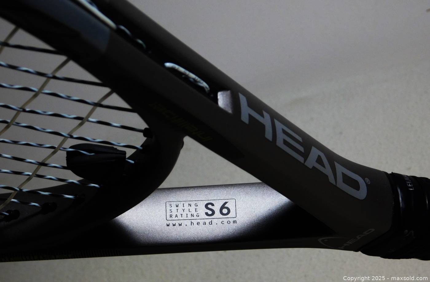 Head Intelligence i.x6 Midplus tennis racquet | Maxsold