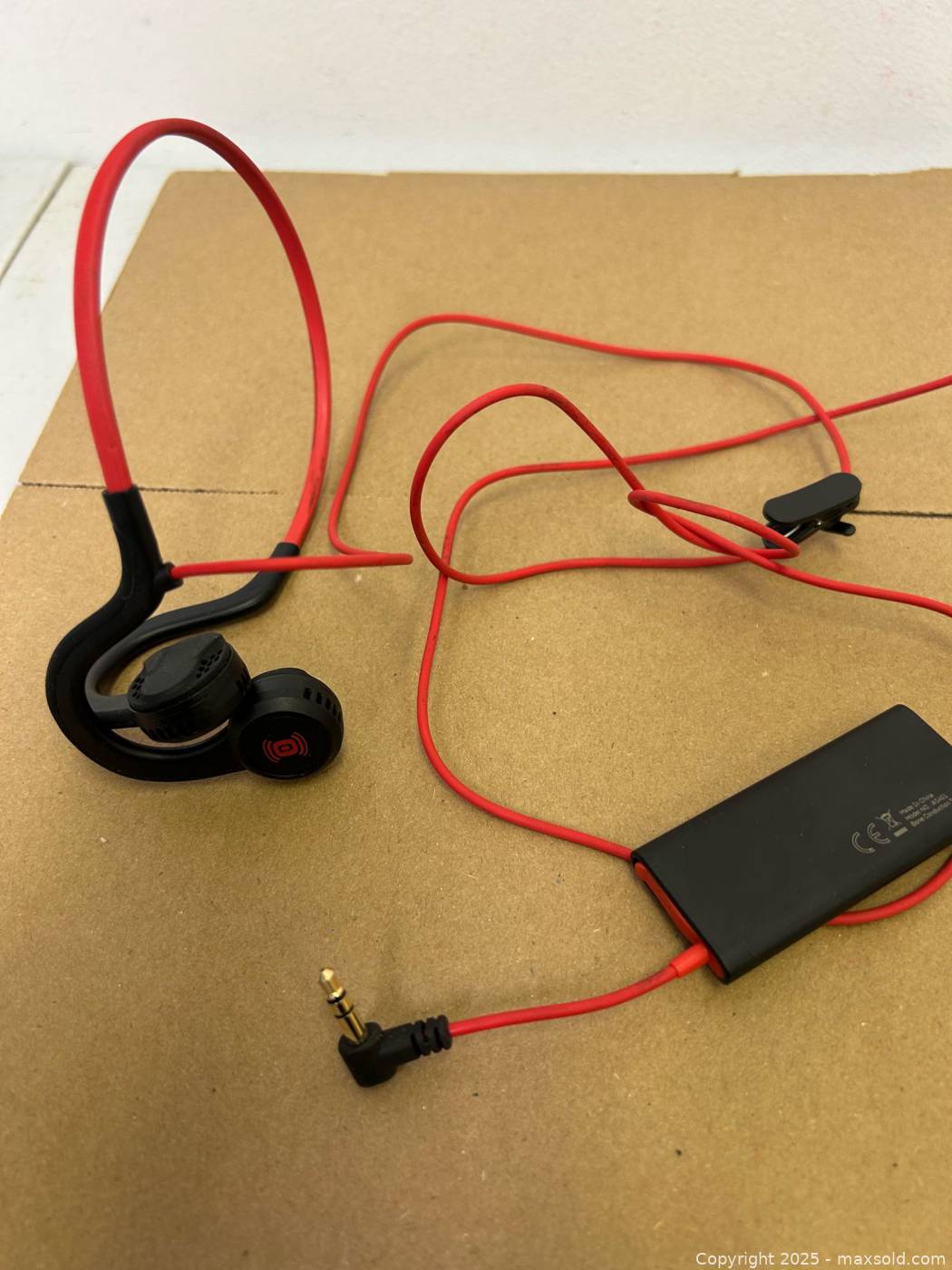 Aftershokz wired bone conduction headphones | Maxsold