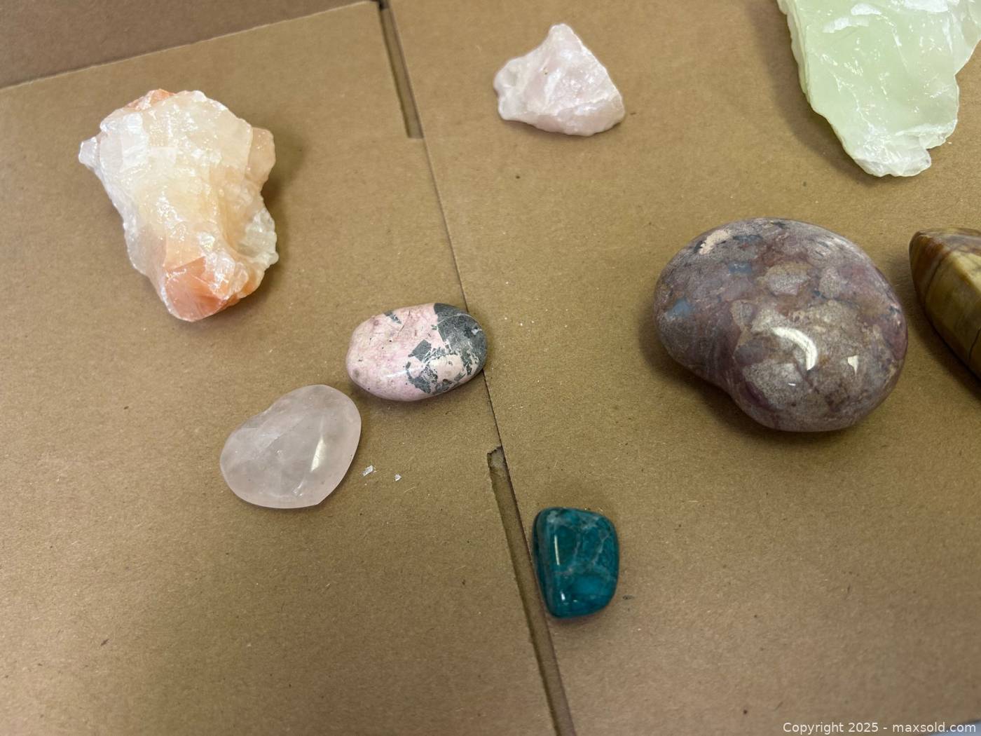Assorted crystals and tumbled stones | Maxsold
