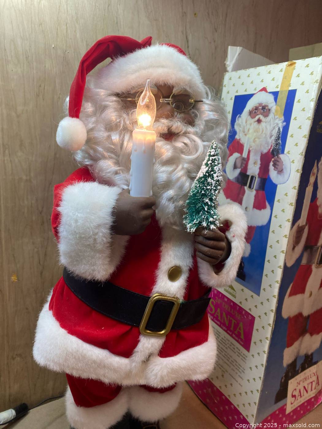 24" animated Santa Claus figure | Maxsold