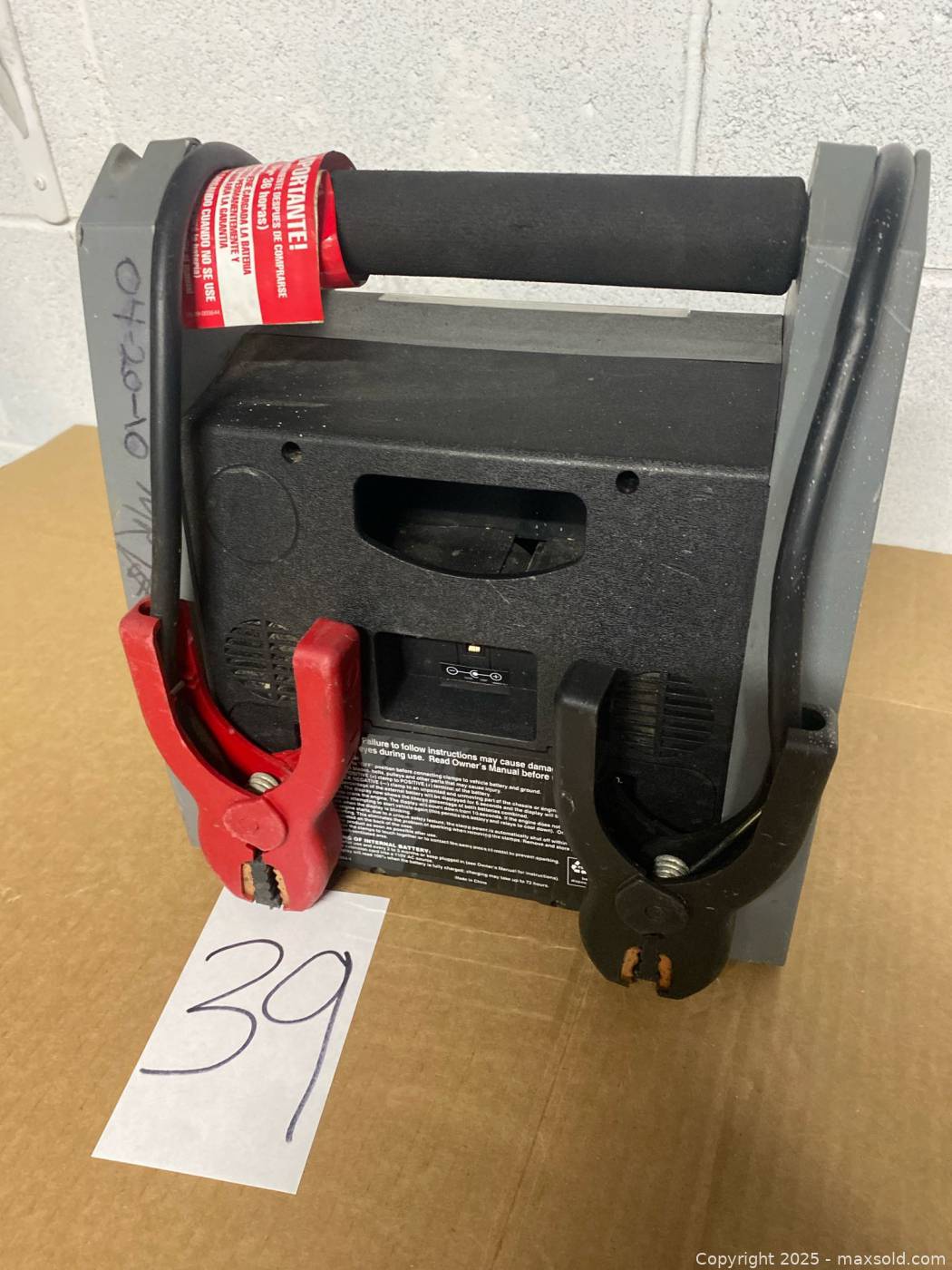 DieHard Portable Power 950 jump starter | Maxsold