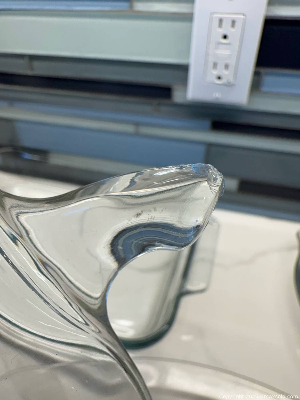 Clear Glass Bakeware and Serveware, 7 Pieces | Maxsold