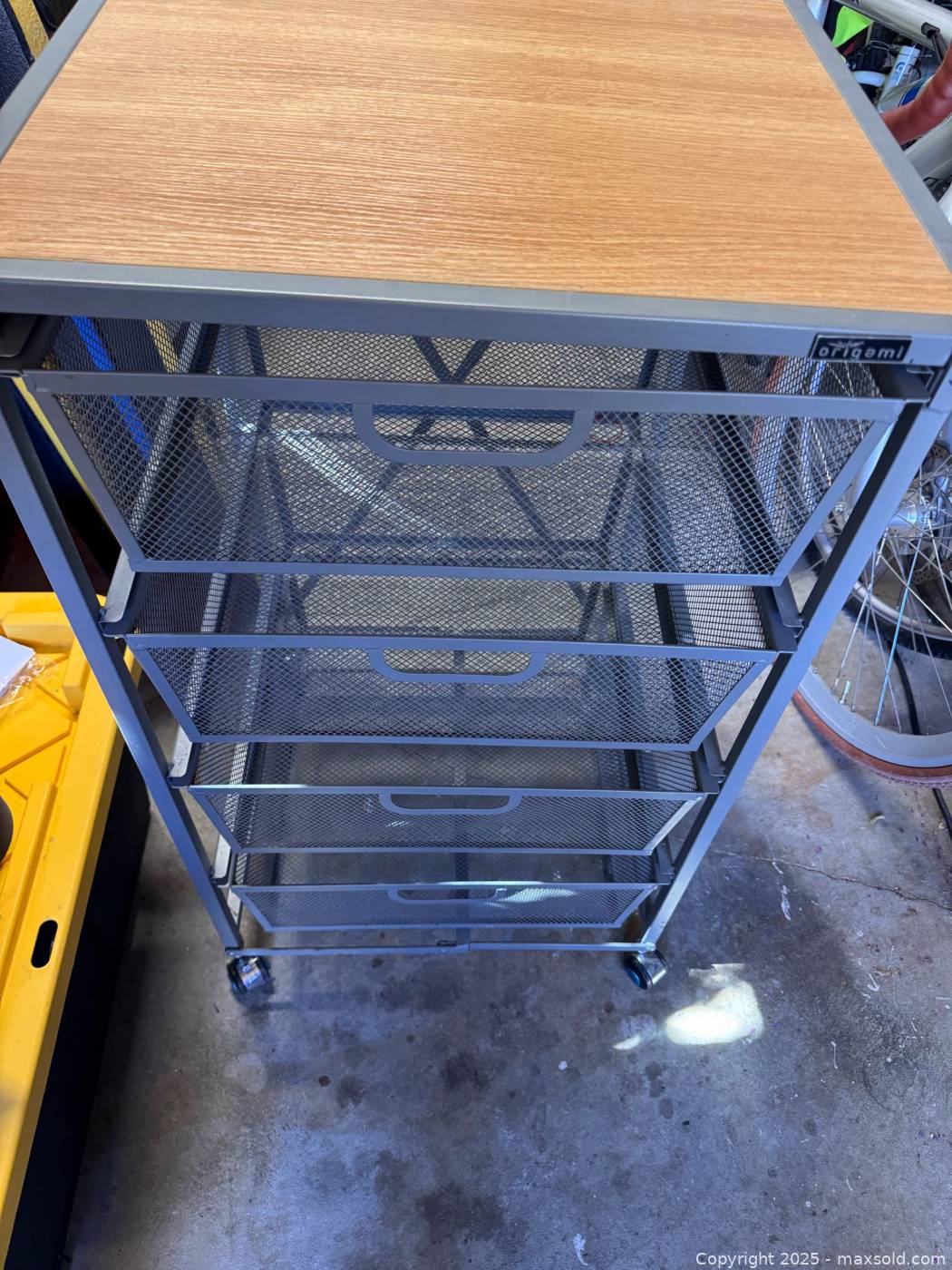 Origami rolling metal cart with four drawers | Maxsold