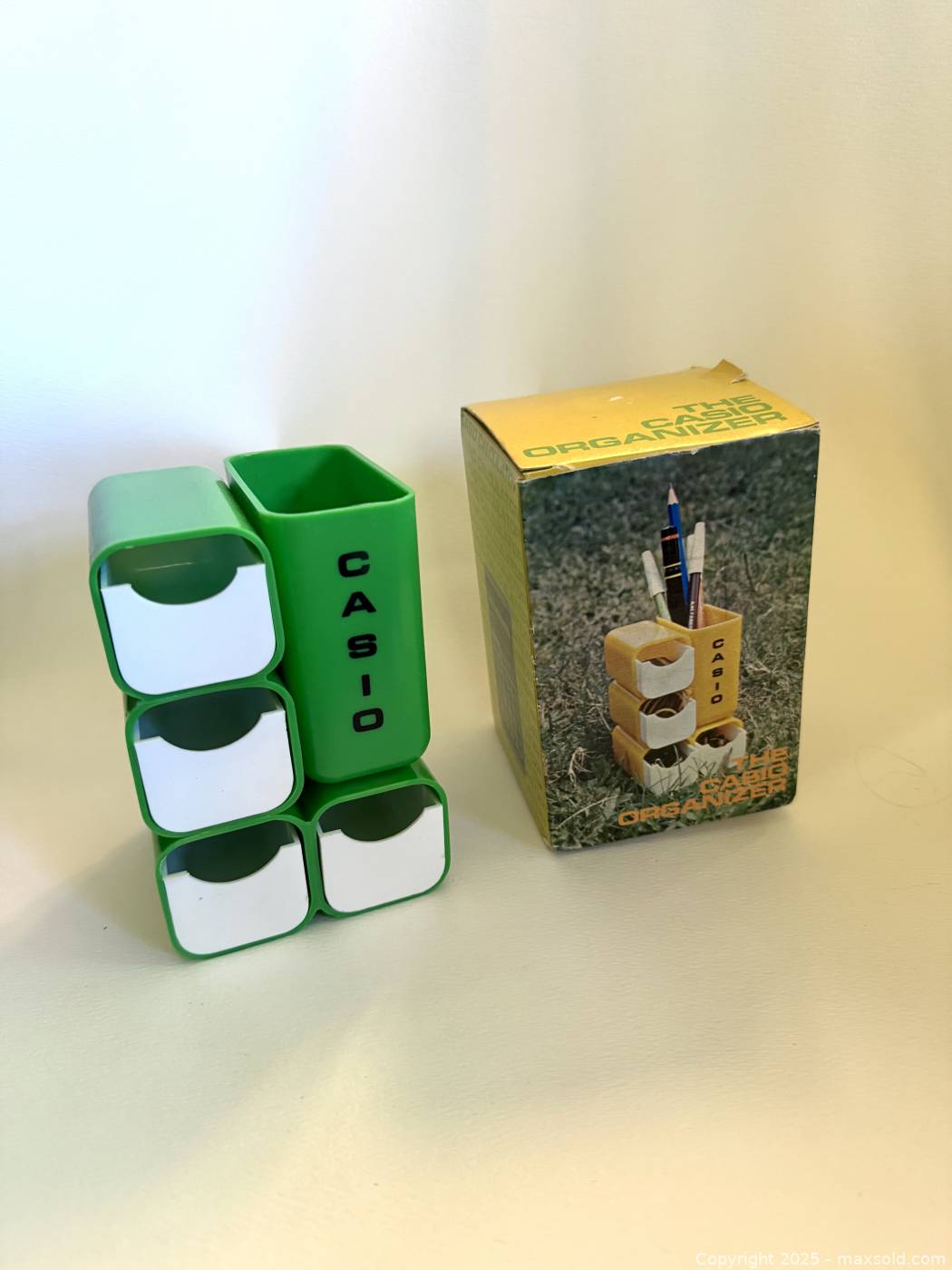 Vintage Casio green desk organizer | Maxsold