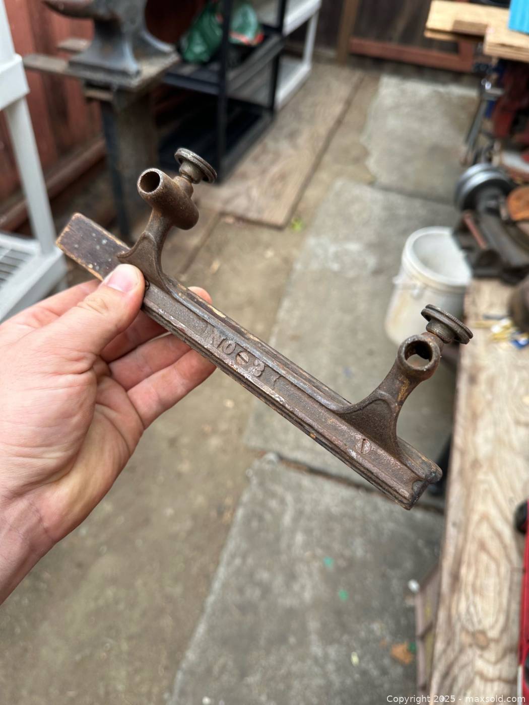 Antique cast iron and rosewood No.2 hand plane fence | Maxsold