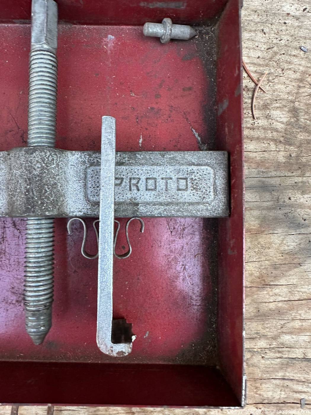 Proto 4021 wheel puller with box | Maxsold
