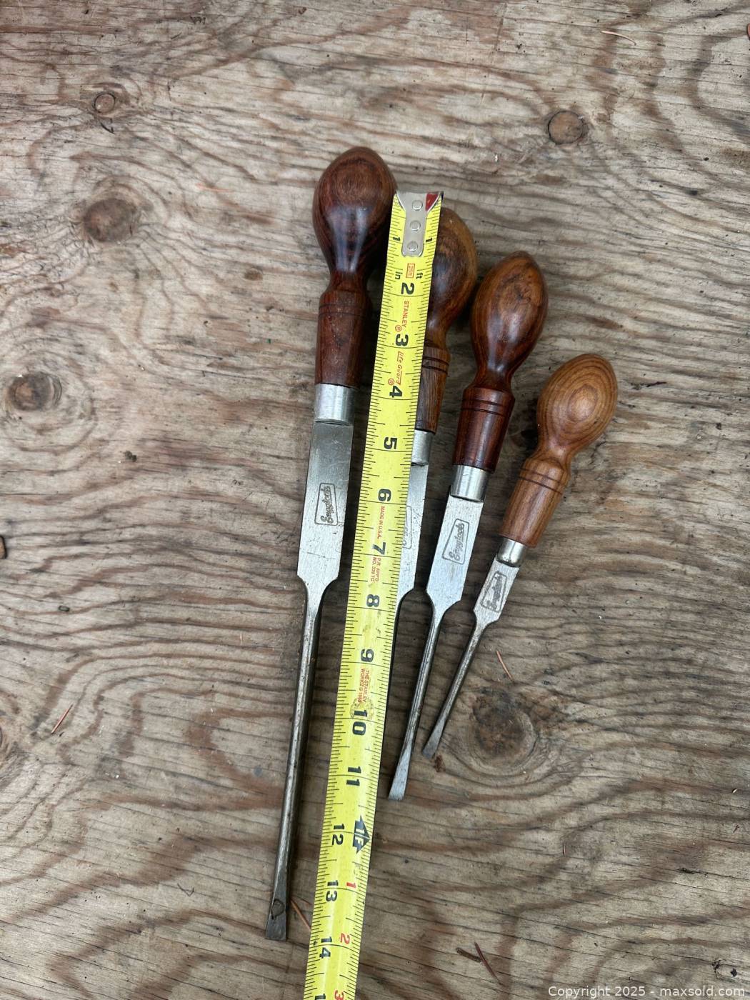 Set of 4 English rosewood handle turn screwdrivers | Maxsold