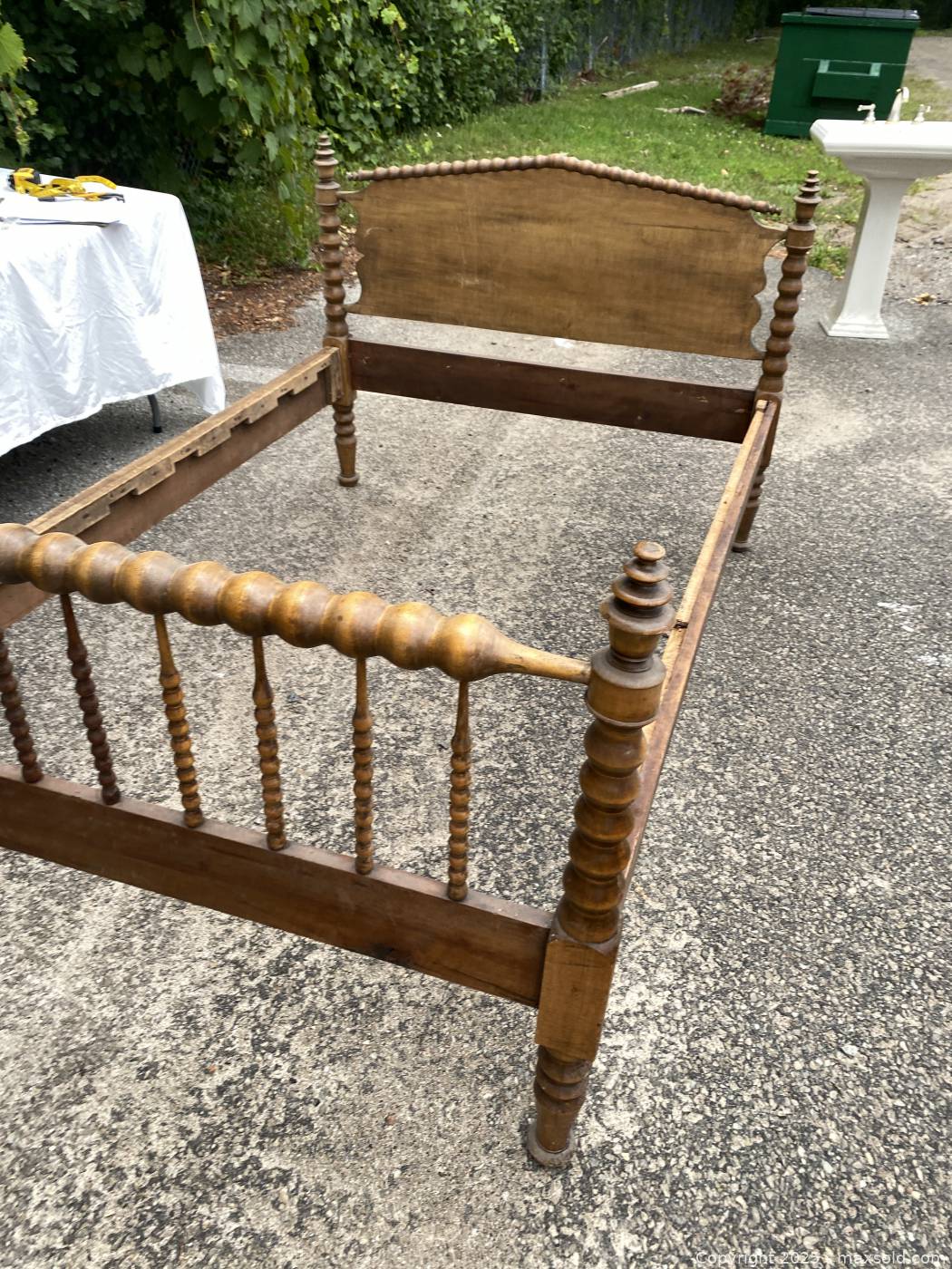 Vintage wooden spool twin bed frame | Maxsold
