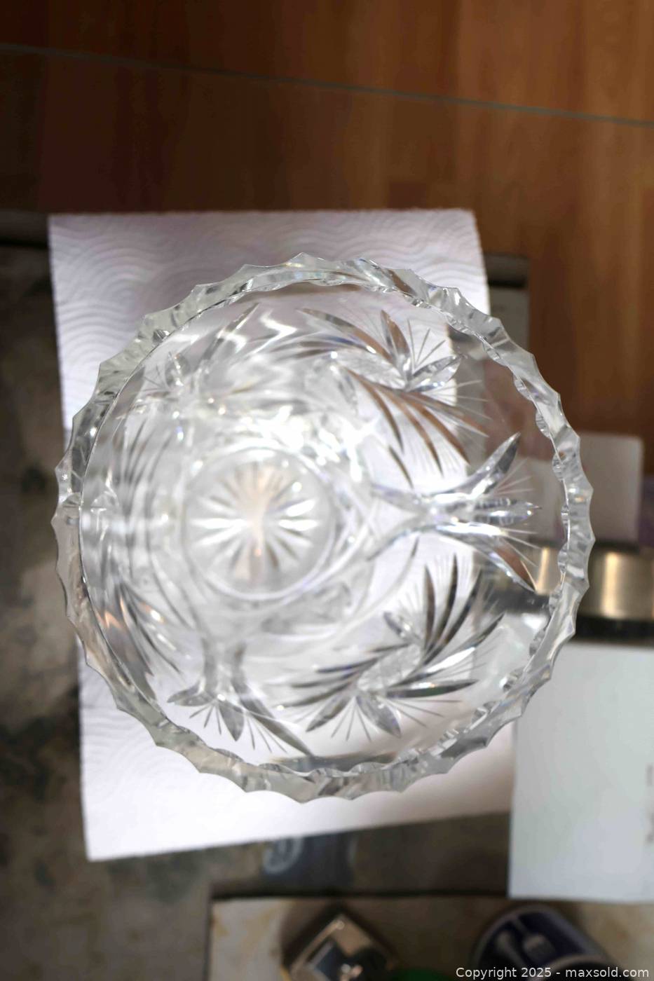 Crystal pinwheel cut vase 12" | Maxsold