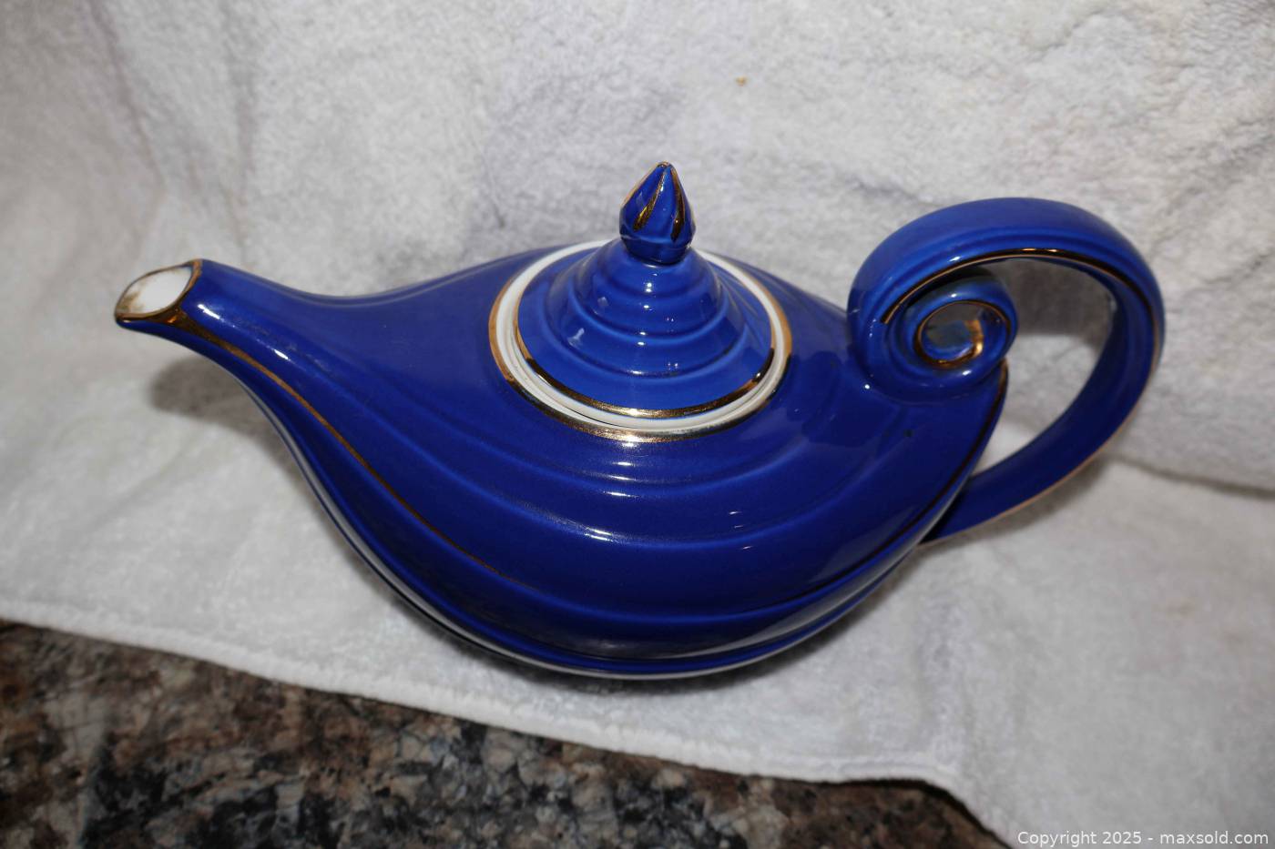 Old Hall Aladdin Lamp Teapot | Maxsold