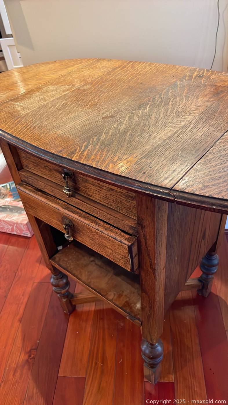 Solid Wood Drop Leaf Side Table | Maxsold