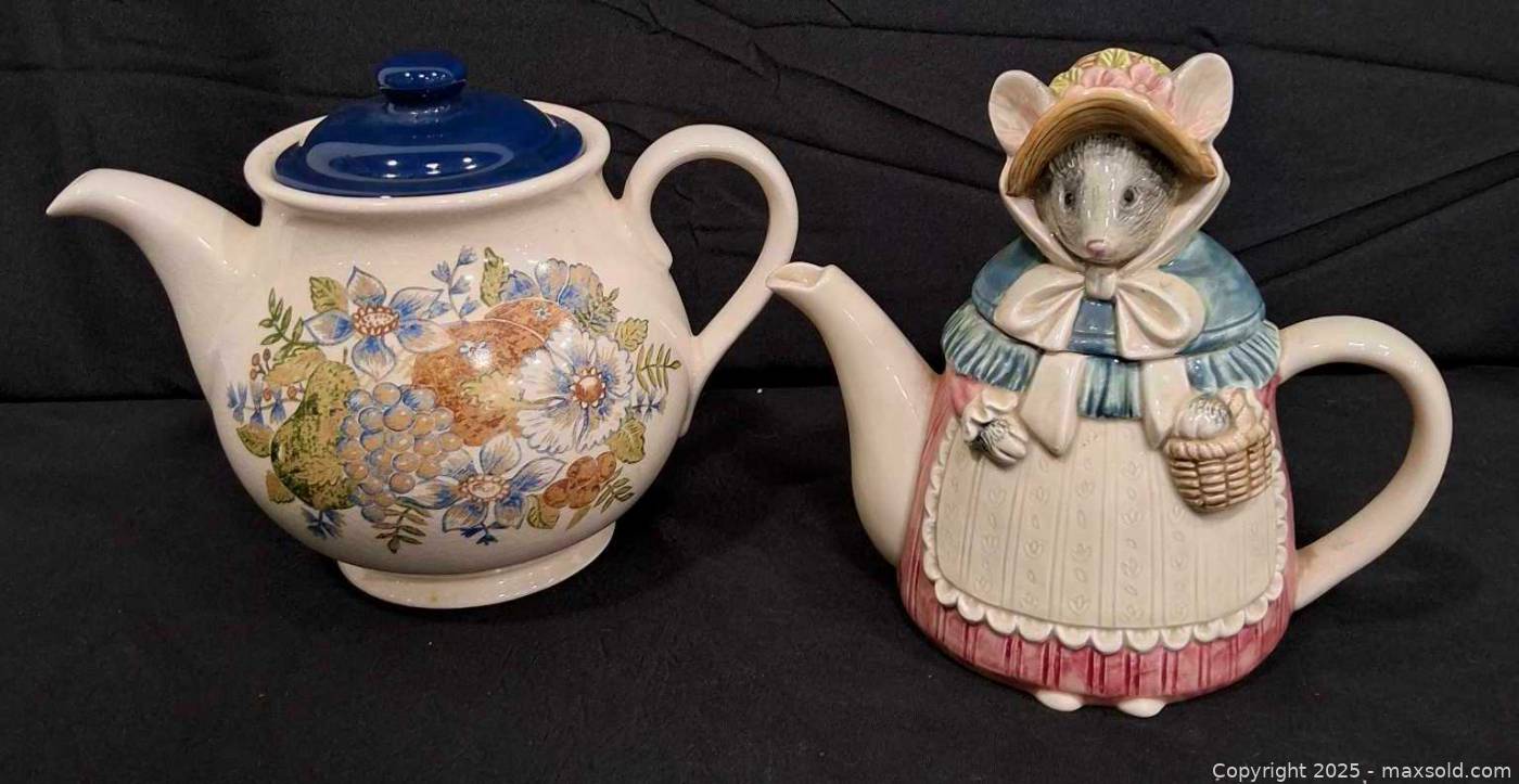 Ceramic Teapots And Decorative Pitcher Collection | Maxsold