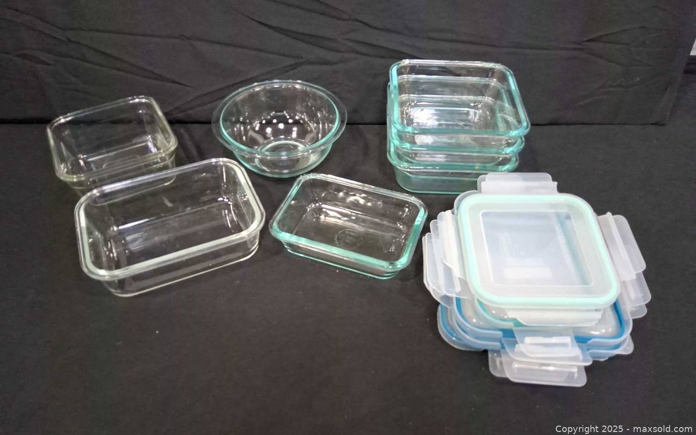 Glass food storage containers with clasp lids | Maxsold