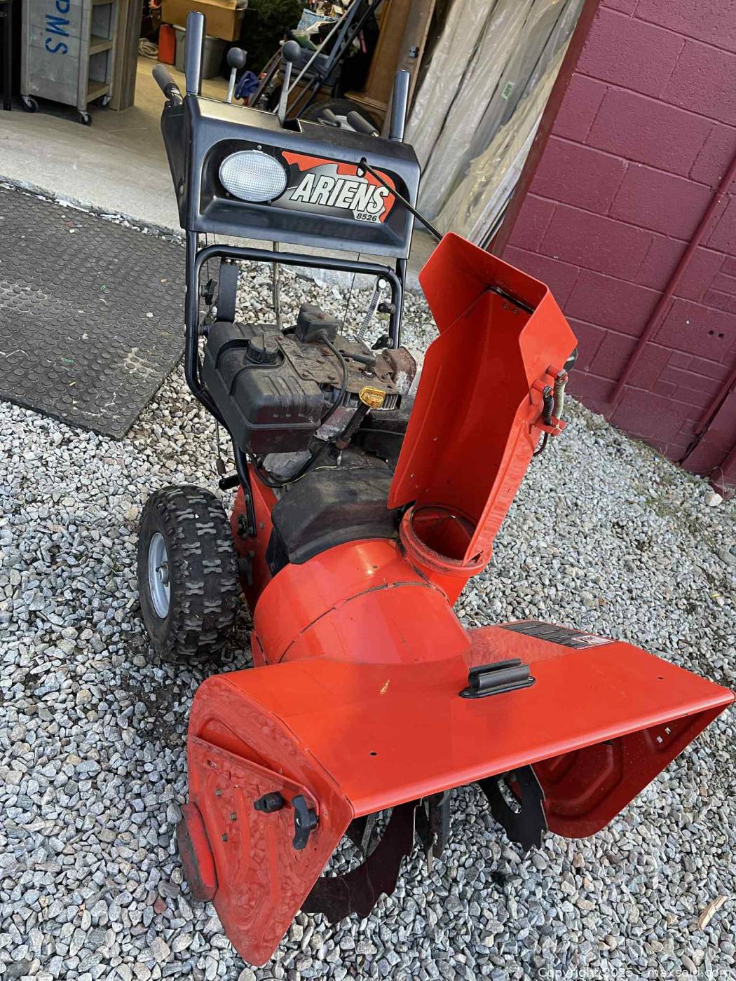 Ariens 8526 gas snow blower | Maxsold