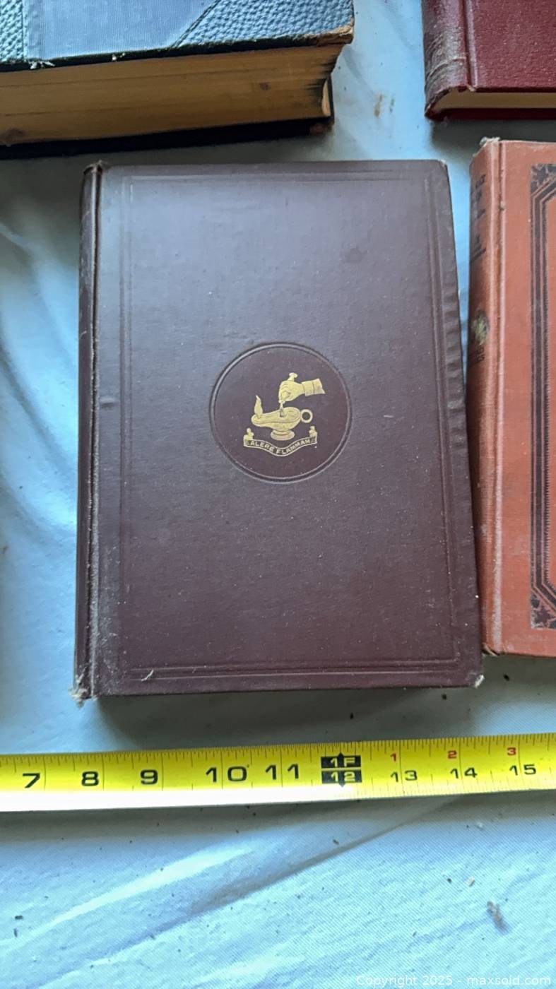 Five antique Canadian history books | Maxsold