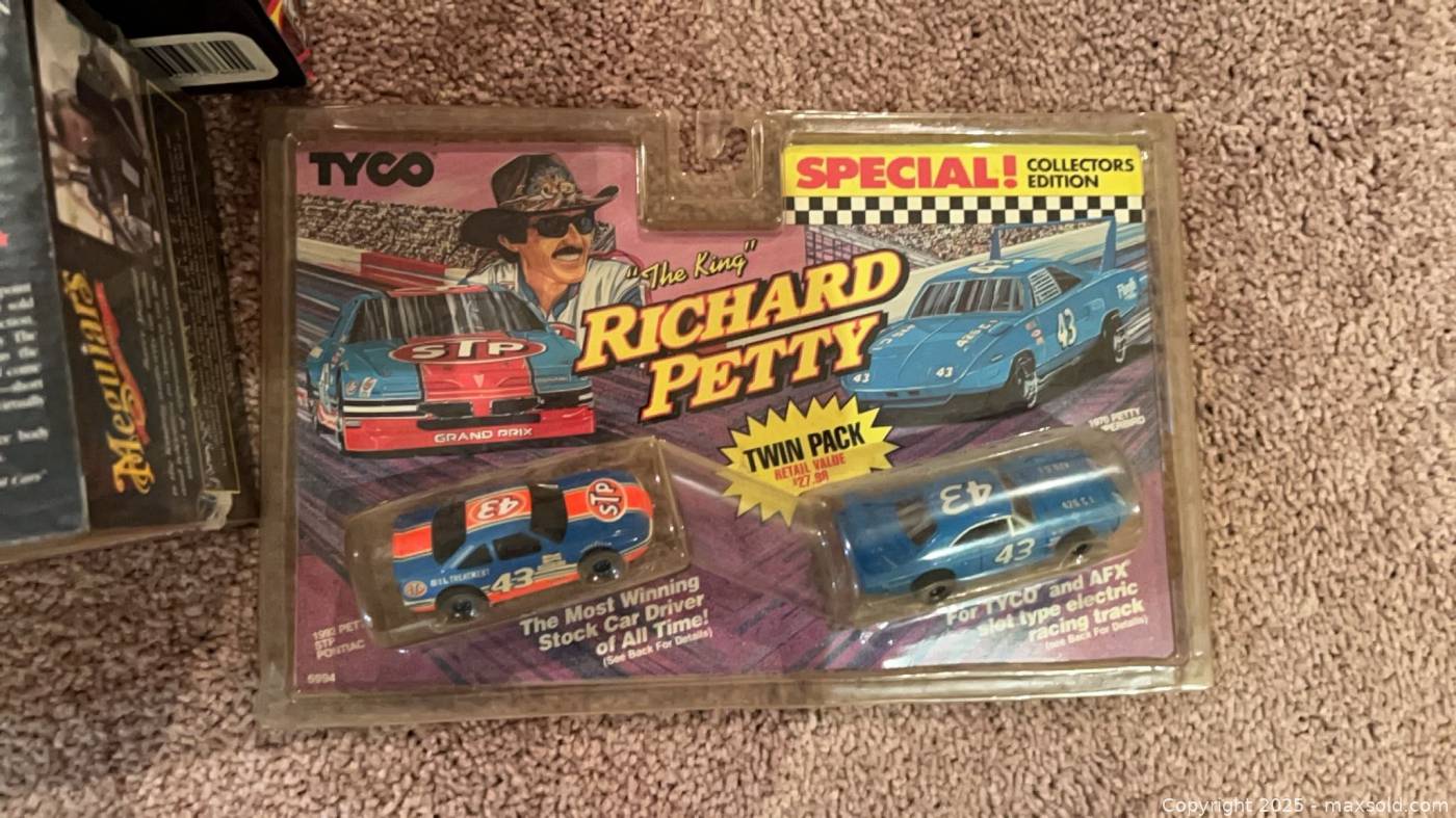 Tyco Richard Petty Slot Cars, Mustang Puzzle, Hot Rod Diecast | Maxsold